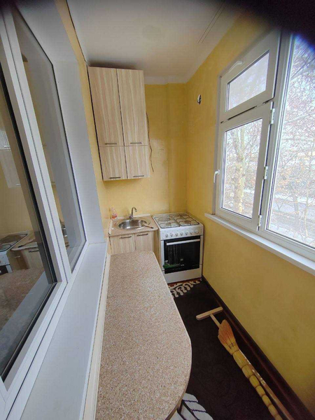 Чилонзор Ц кв 1/4/5 бн 1.5/3м²
ариентир- метро чилонзор.
площадь 33м²