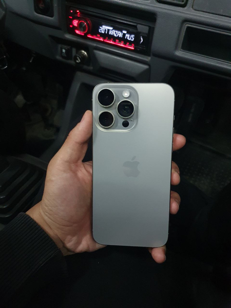 Iphone 15 pro max 256gb srochna sotiladi