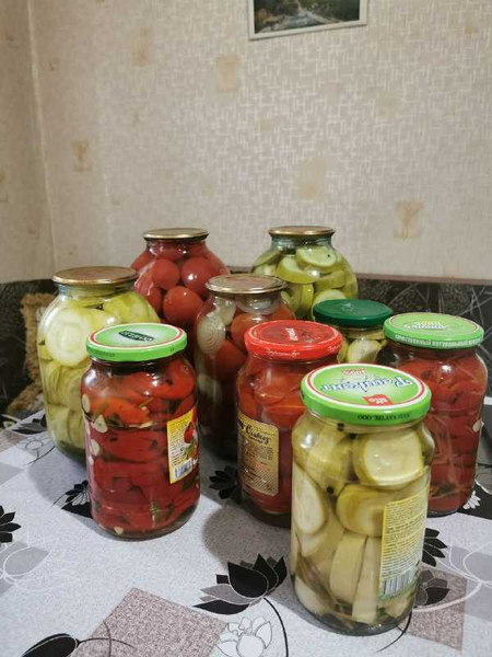 Консервированные кабачки со специями