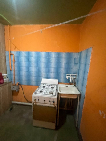 Квартира сотилади 1 этаж 2 хона сквазной
