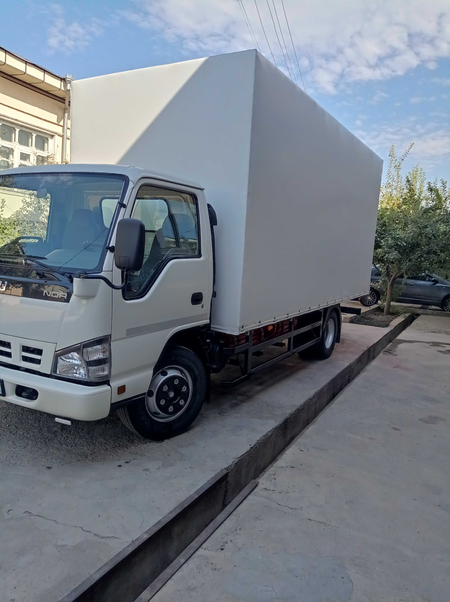 ISUZU 5 tonnali sotiladi
