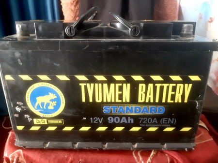 Акулятор 12 V 90Ah