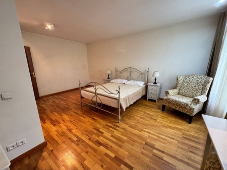 Ц-1. 4/4/4. 95м²  Ор: Макро. С ремонтом. мебель техника.