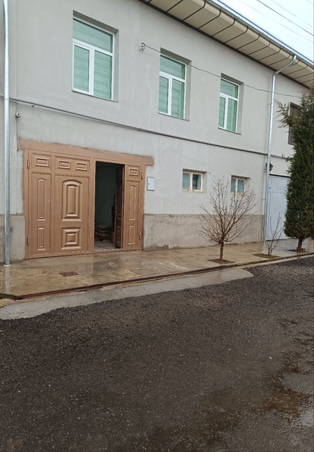 Срочна уй сотилади 4 соту 4 хона