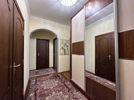 Срочно продается квартира в Ташкенте 3/1/5  Мирзо Улугбек (J2815)