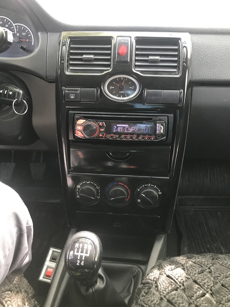 Консоль приора два вида