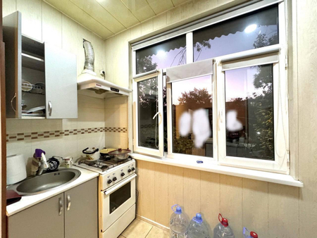 Метро Буюк Ипак Йюли Максим Горький , 2в3/3/4 , балкон 1.5*3 , 66 000