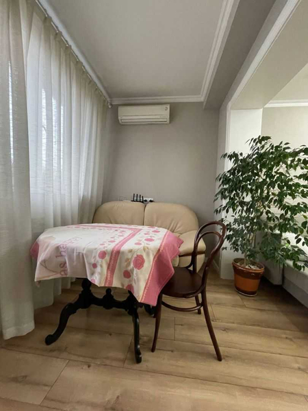 Срочно продаётся квартира на Дархане 3/4/9 М Улугбинский район (J2581)