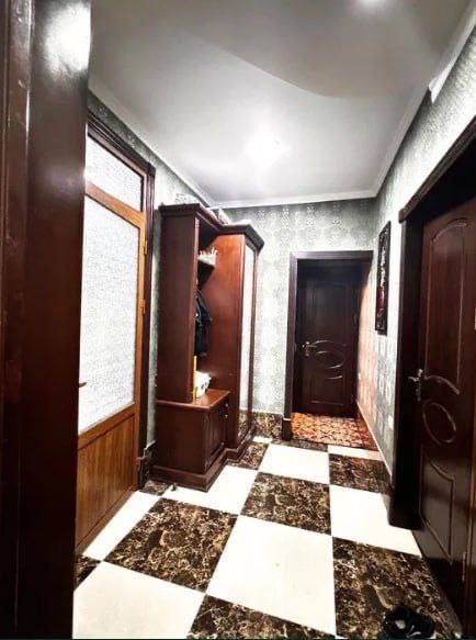 Дархан. 2комн. С обстановкой. 3этаж. 60м2