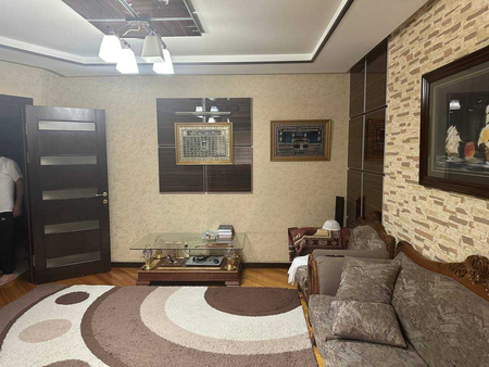 Продается 3 Комнатная Квартира на Ц 14 Ганга 1 этаж (2806)