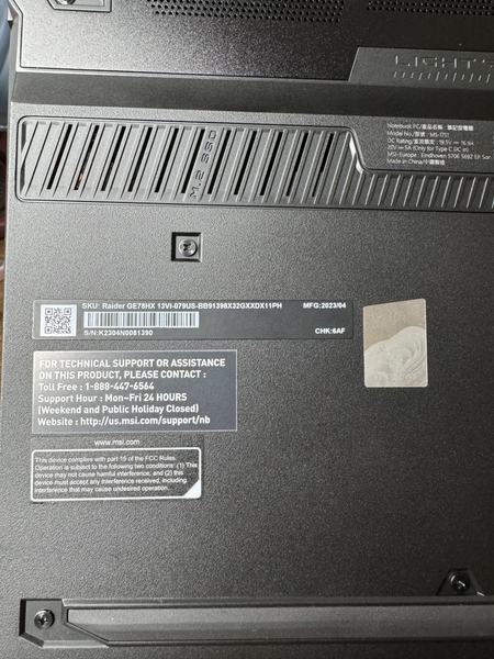 MSI Raider GE78HX 13VI ( i9 13980HX & RTX4090 )
