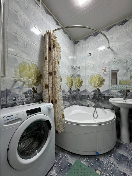 Срочно продаётся 4х комнотная квартира. Вокзал. 100м2.