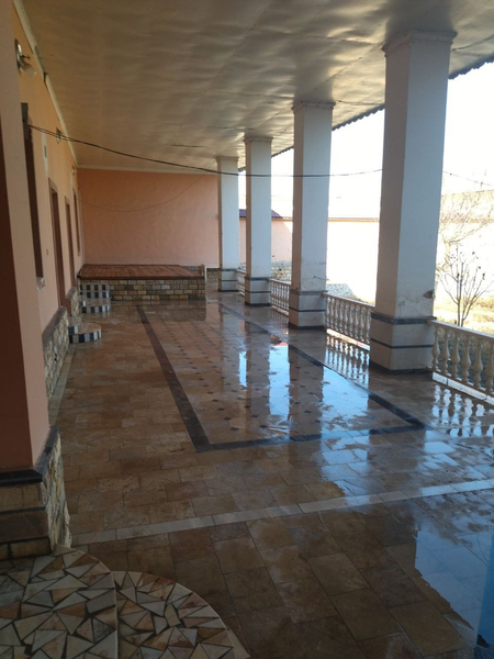 Uy sotiladi 12 sotix Manzil (chashm sharq kóchasi)