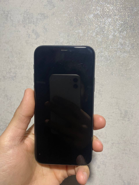 Iphone 11 pro                        .