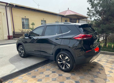 TRACKER 2 Premier 2023
