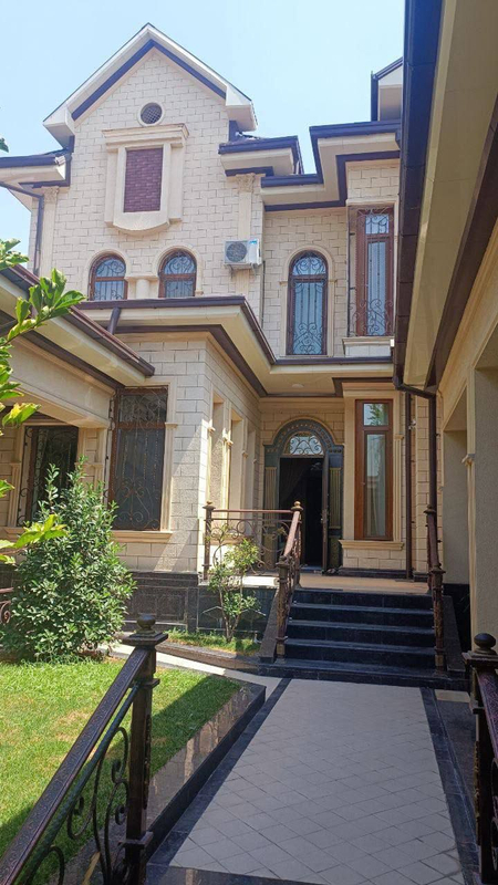ПРОДАЕТСЯ!!! шикарный дом в самом центре Ташкента