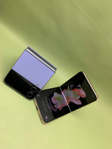 Samsung Z flip4 8/256GB