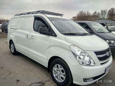 Hyundai Grand Starex