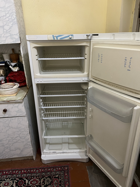 Холодильник индезит б у