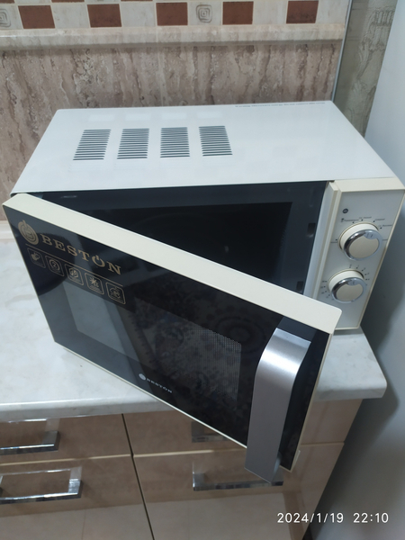 В связи с переездом продае качественную микроволновую печь