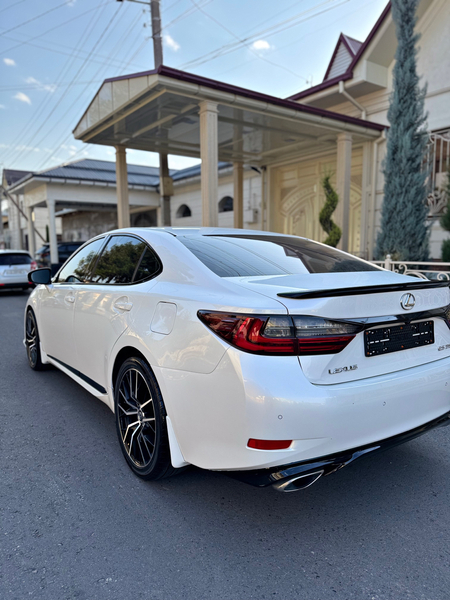Lexus es250 Restaling  йил 2015 пробег 103000km идеал Состояние
