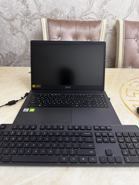 Acer noutbuk ideal holatda