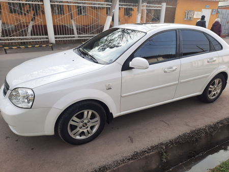 Lacetti 1.8  9300