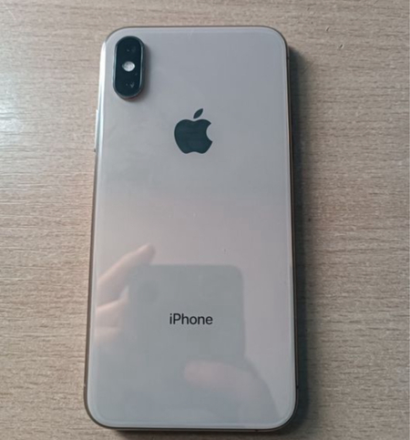 Iphone xs 64 GB sotiladi