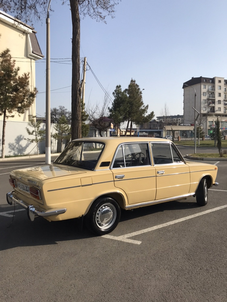 VAZ 2103 Benzin