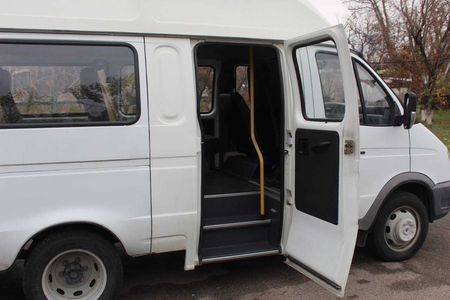 Продаётся автомобиль /микроавтобус/Газель GAZ LUIDOR 22500