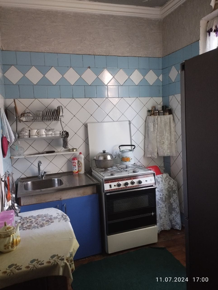Продам чиланзар 21. Двух комнатная. Не торец