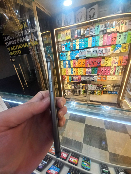 iphone 8 sotiladi 64