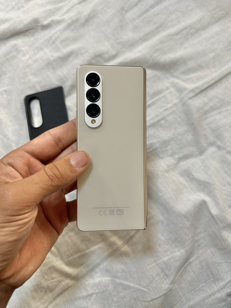 Samsung z fold 4