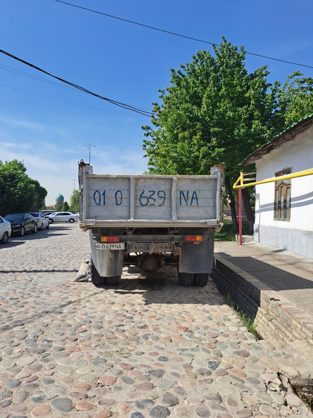 Zil selxoz sotiladi