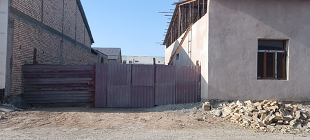 Горгазда 6 сотихли курилиши тугаланмаган Уй сотилади