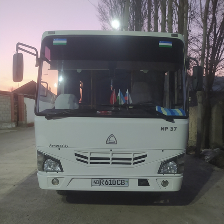 Isuzu Avtobus xizmati.