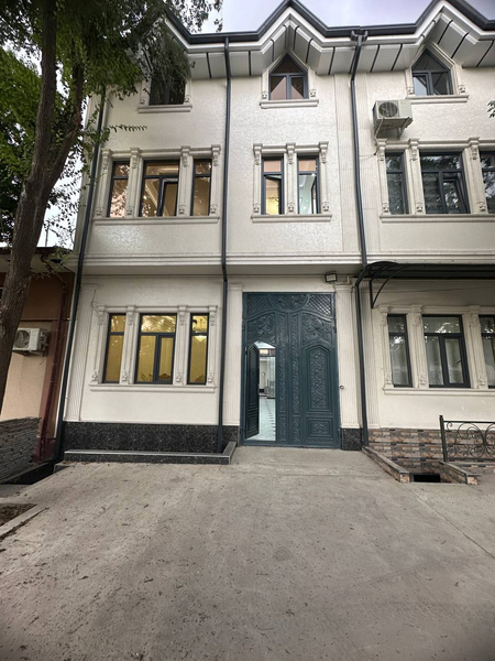 Продаётся дом на Чиланзаре домрабад Махаля 1.8 соток 7 комнат