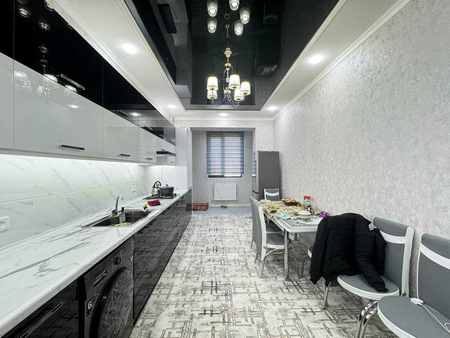 2 xonali 81m² 3-qavat uy sotiladi