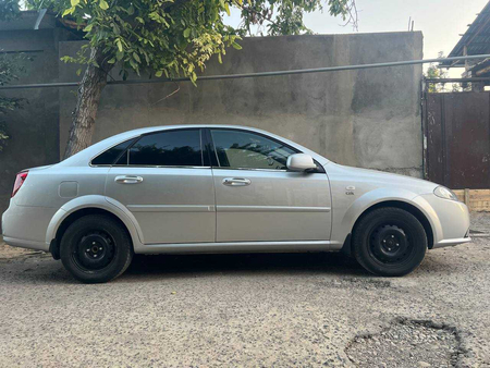 LACETTI GENTRA 2018 sotiladi
