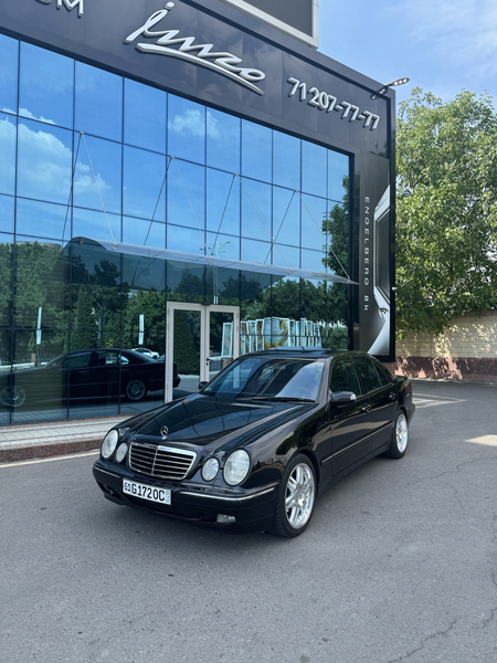 w 210 Mercedes Bens