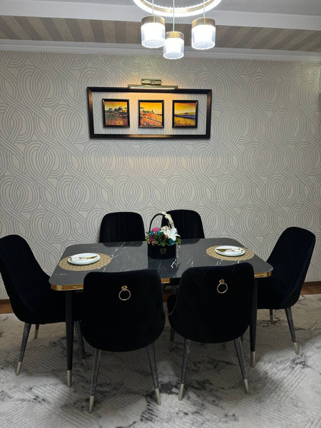 Продается стол и 6 стульев