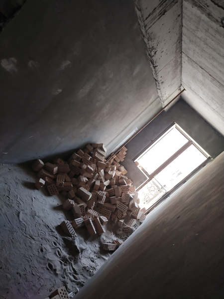 \Занги-ота.Каробка.70м².5Етажда.Лифт бор.Ар,Бек Барака Домлари.