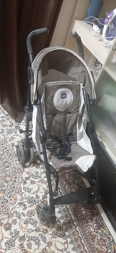 Продается коляска chicco