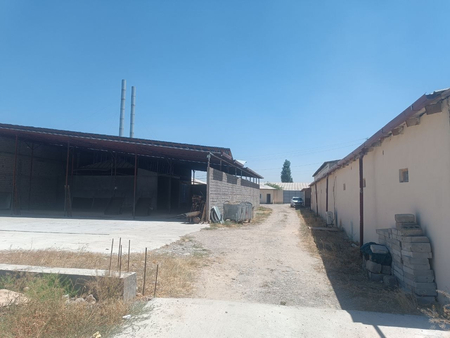 Продаётся территория в промышленной зоне , для производства или склада