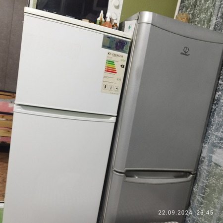 Куханый гарнитур, газовая плита,вытежка, холодильник