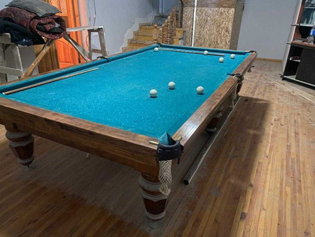 Russian Pyramid Billiards table ру́сский билья́рд