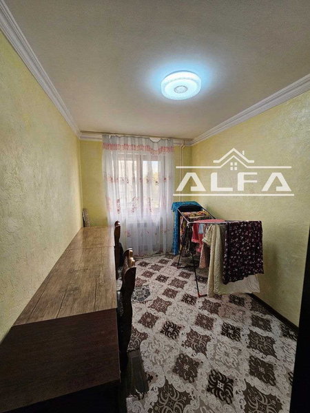 3 xonali 75m² 3-qavat sotiladi.