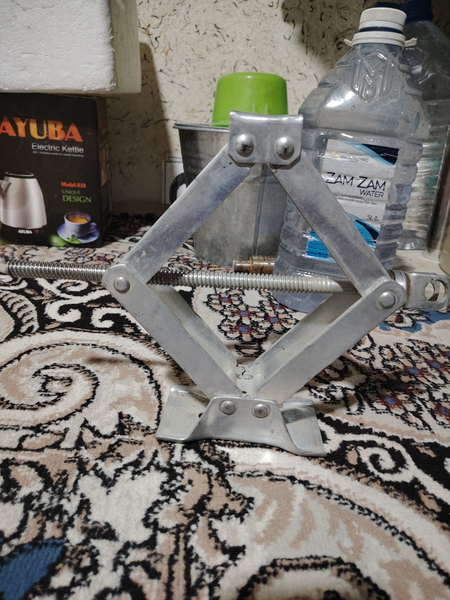Damas damkirat sotiladi