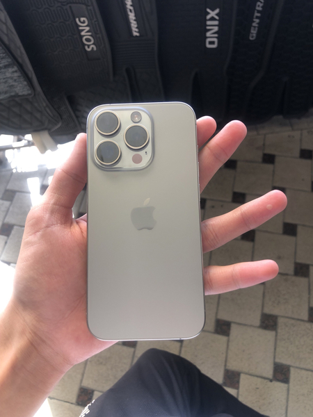 iphone 15 pro xolati ideal