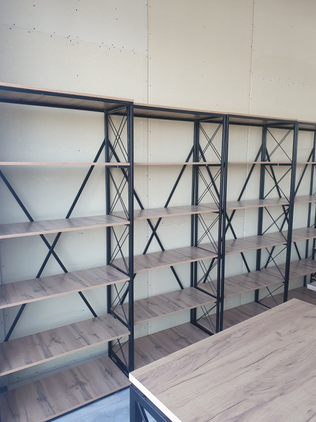 Loft stelajlar xarxil turda